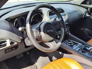 Pelēks Jaguar F-Pace 2021 Šauļi, ar dzinēja tilpumu 2.00 L un nobraukumu 50 tūkst. km par 17000 €, foto 12 vietnē AUTOMOTO.COM.LV