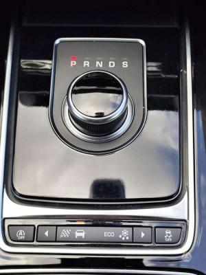 Pelēks Jaguar F-Pace 2021 Šauļi, ar dzinēja tilpumu 2.00 L un nobraukumu 50 tūkst. km par 17000 €, foto 21 vietnē AUTOMOTO.COM.LV