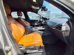 Pelēks Jaguar F-Pace 2021 Šauļi, ar dzinēja tilpumu 2.00 L un nobraukumu 50 tūkst. km par 17000 €, foto 25 vietnē AUTOMOTO.COM.LV