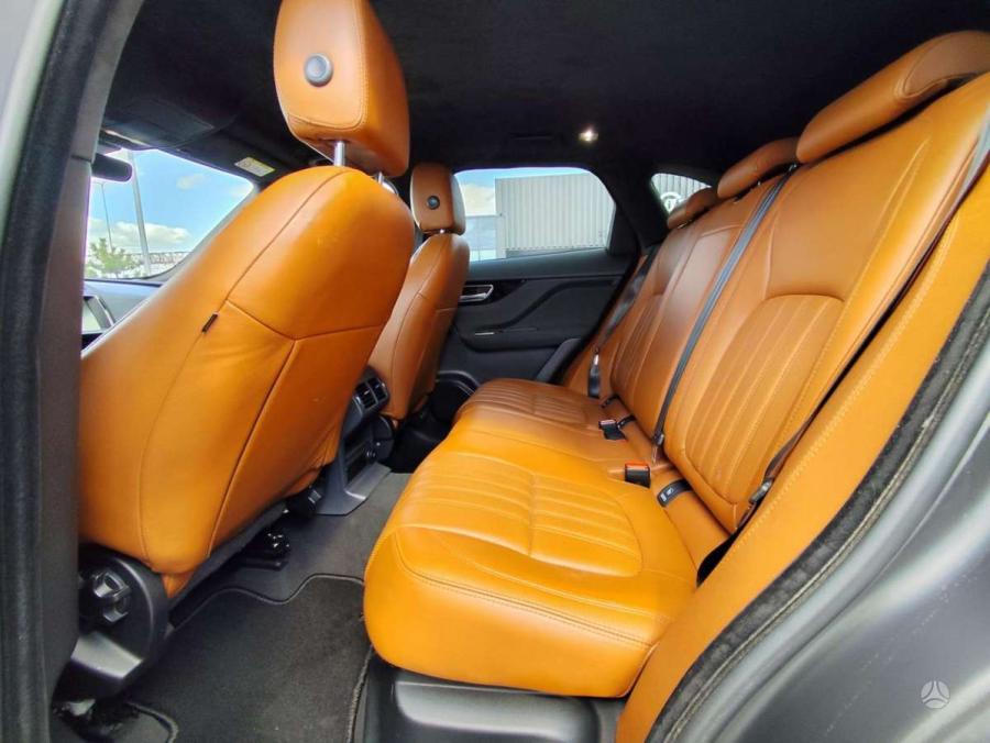 Pelēks Jaguar F-Pace 2021 Šauļi, ar dzinēja tilpumu 2.00 L un nobraukumu 50 tūkst. km par 17000 €, foto 26 vietnē AUTOMOTO.COM.LV