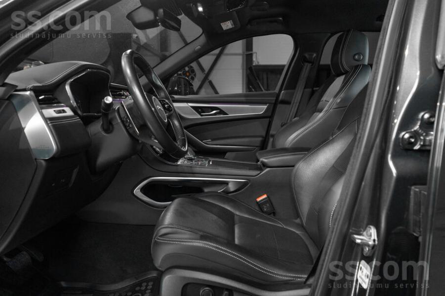 Pelēks Jaguar F-Pace 2022 Rīga, ar dzinēja tilpumu 2.00 L un nobraukumu 145 tūkst. km par 28900 €, foto 11 vietnē AUTOMOTO.COM.LV