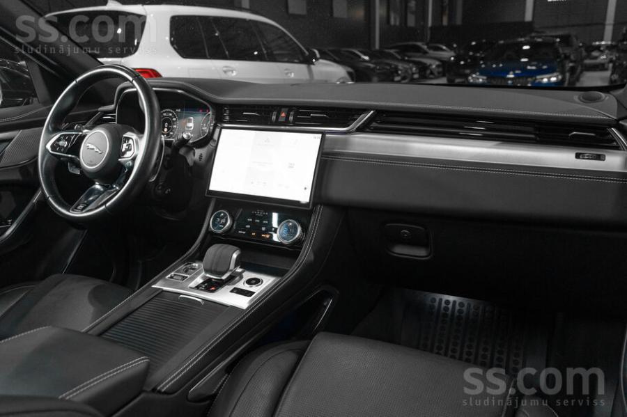 Pelēks Jaguar F-Pace 2022 Rīga, ar dzinēja tilpumu 2.00 L un nobraukumu 145 tūkst. km par 28900 €, foto 15 vietnē AUTOMOTO.COM.LV