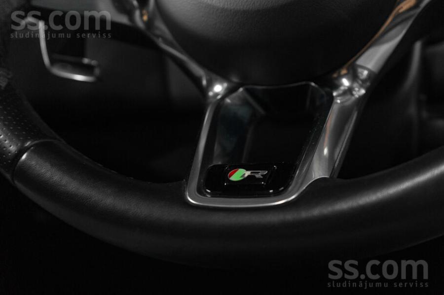 Pelēks Jaguar F-Pace 2022 Rīga, ar dzinēja tilpumu 2.00 L un nobraukumu 145 tūkst. km par 28900 €, foto 21 vietnē AUTOMOTO.COM.LV