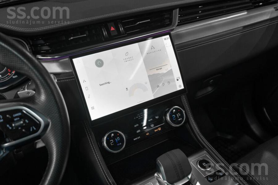 Pelēks Jaguar F-Pace 2022 Rīga, ar dzinēja tilpumu 2.00 L un nobraukumu 145 tūkst. km par 28900 €, foto 22 vietnē AUTOMOTO.COM.LV