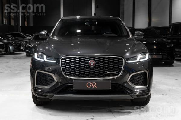 Серый Ягуар Ф-Пейс 2022 в Рига, объемом двигателя 2.00 л и пробегом 145 тыс. км за 28900 €, фото 2 на AUTOMOTO.COM.LV