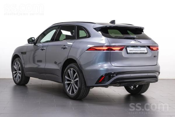 Pelēks Jaguar F-Pace 2024 Rīga, ar dzinēja tilpumu 2.00 L un nobraukumu 17 tūkst. km par 42500 €, foto 3 vietnē AUTOMOTO.COM.LV