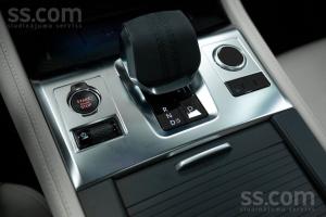 Grey Jaguar F-Pace 2024 in Riga, with an engine capacity of 2.00 L and mileage of 17 thousand km for 42500 €, photo 12 on AUTOMOTO.COM.LV