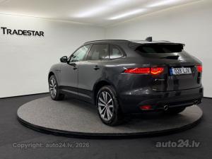 Grey Jaguar F-Pace 2016 in Parnu, with an engine capacity of 3.00 L and mileage of 163 thousand km for 19990 €, photo 7 on AUTOMOTO.COM.LV