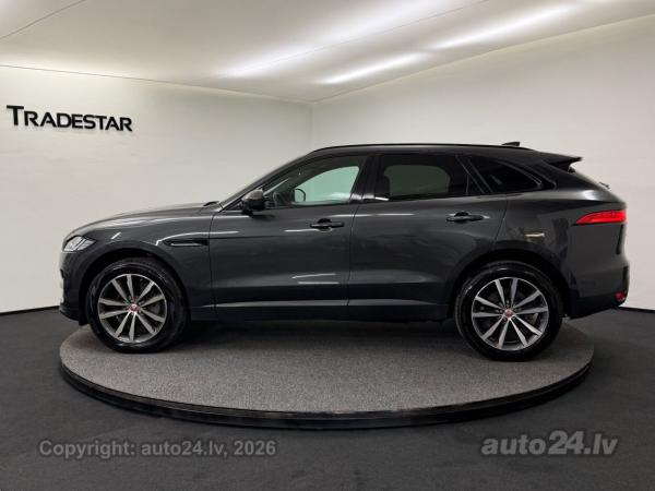 Grey Jaguar F-Pace 2016 in Parnu, with an engine capacity of 3.00 L and mileage of 163 thousand km for 19990 €, photo 8 on AUTOMOTO.COM.LV
