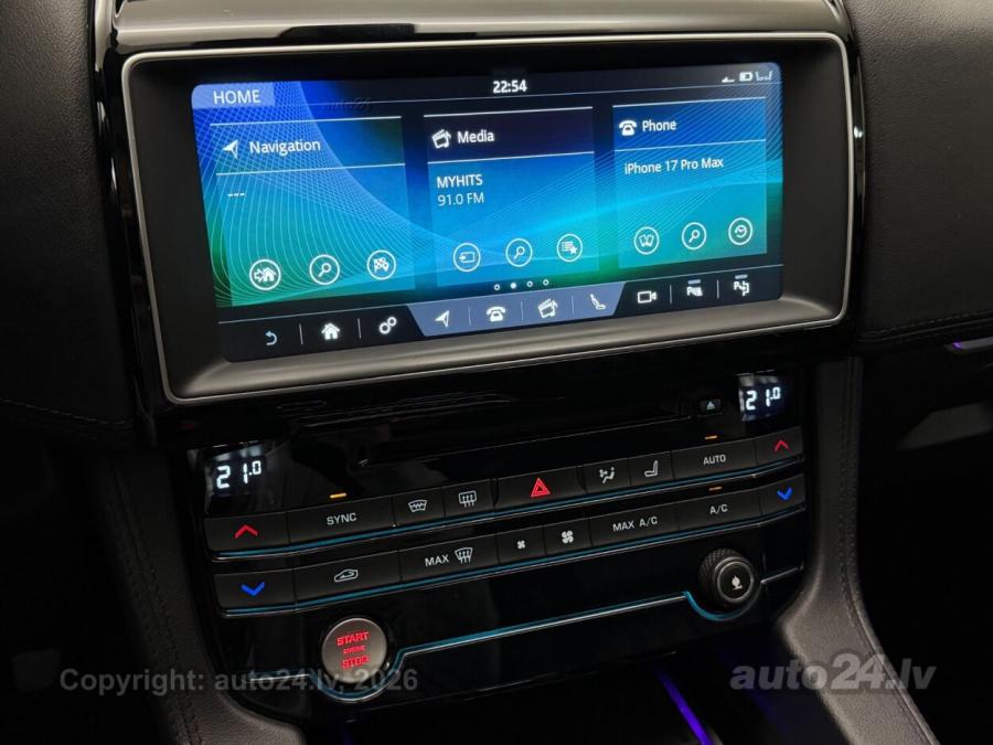 Grey Jaguar F-Pace 2016 in Parnu, with an engine capacity of 3.00 L and mileage of 163 thousand km for 19990 €, photo 15 on AUTOMOTO.COM.LV