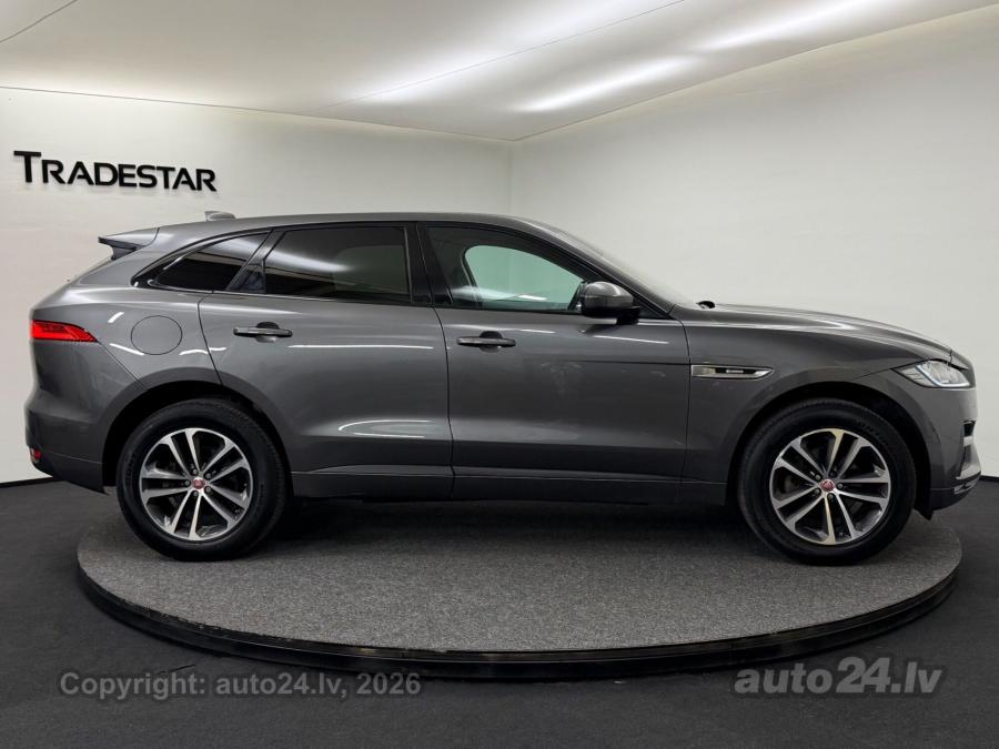 Grey Jaguar F-Pace 2016 in Parnu, with an engine capacity of 2.00 L and mileage of 183 thousand km for 15990 €, photo 5 on AUTOMOTO.COM.LV