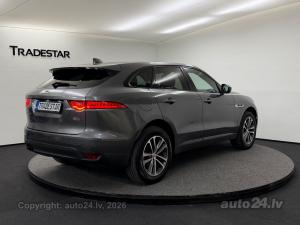 Grey Jaguar F-Pace 2016 in Parnu, with an engine capacity of 2.00 L and mileage of 183 thousand km for 15990 €, photo 6 on AUTOMOTO.COM.LV