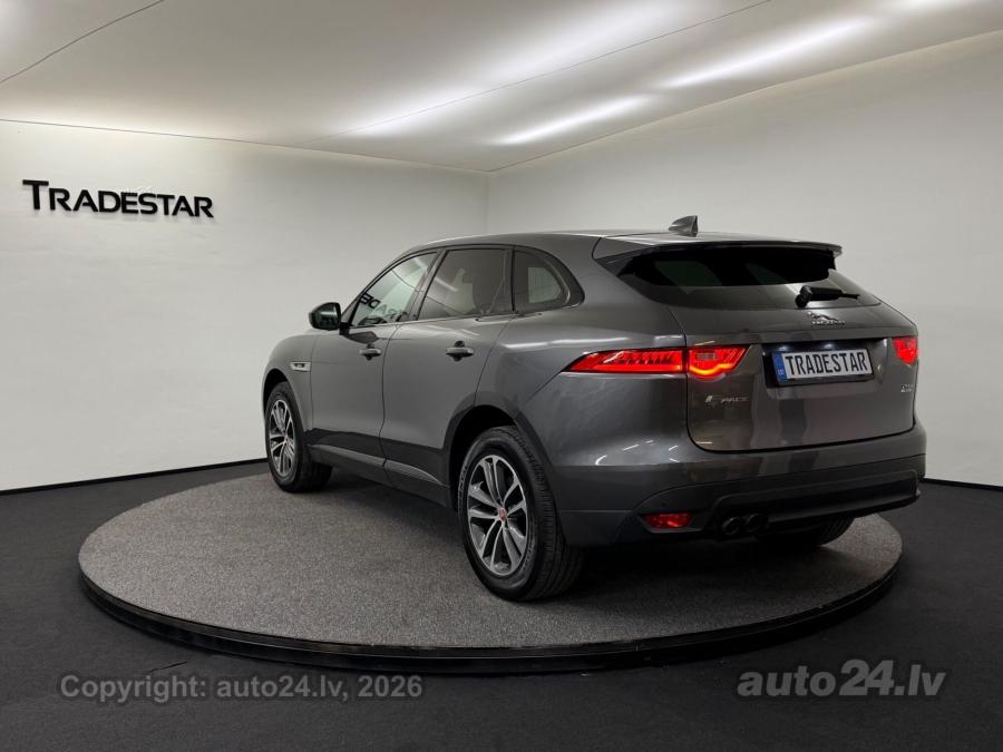 Grey Jaguar F-Pace 2016 in Parnu, with an engine capacity of 2.00 L and mileage of 183 thousand km for 15990 €, photo 8 on AUTOMOTO.COM.LV