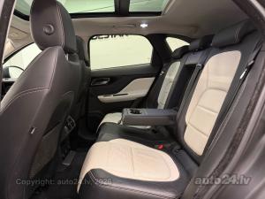 Grey Jaguar F-Pace 2016 in Parnu, with an engine capacity of 2.00 L and mileage of 183 thousand km for 15990 €, photo 11 on AUTOMOTO.COM.LV