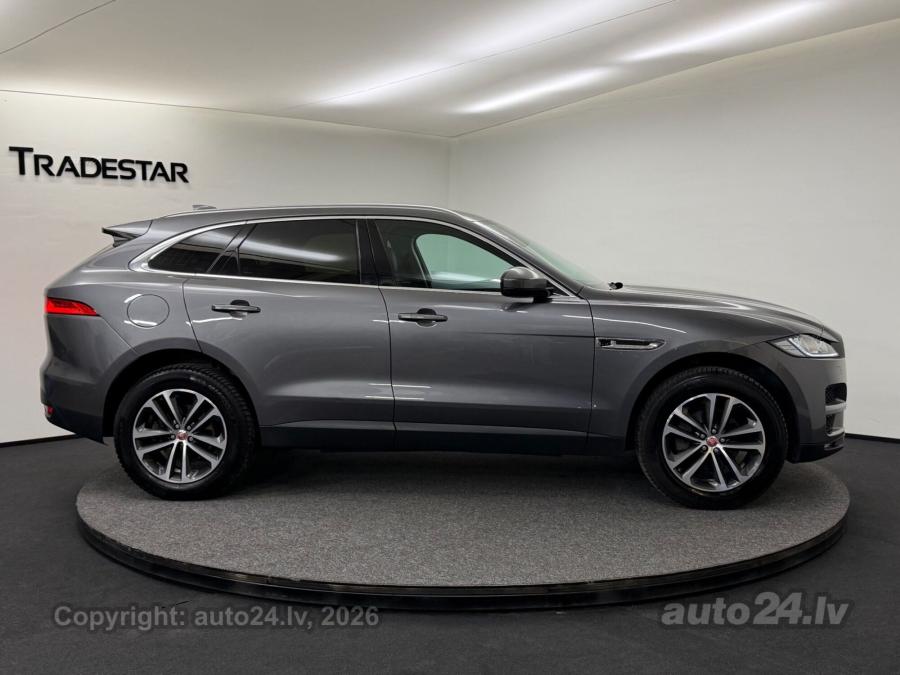 Grey Jaguar F-Pace 2016 in Parnu, with an engine capacity of 2.00 L and mileage of 151 thousand km for 15990 €, photo 5 on AUTOMOTO.COM.LV