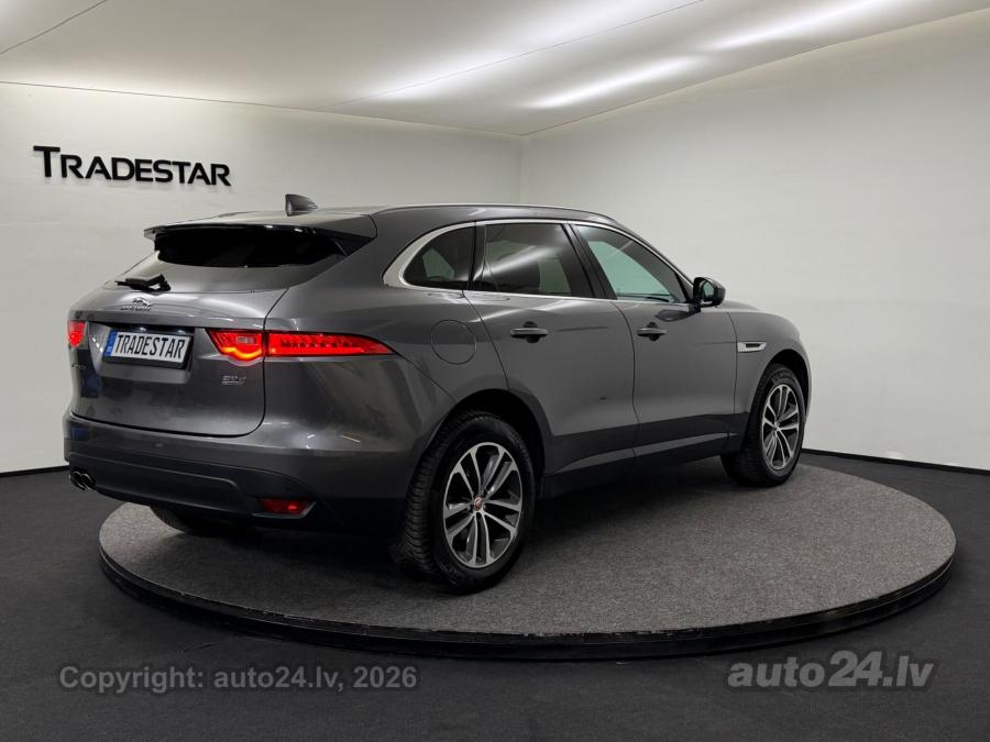 Grey Jaguar F-Pace 2016 in Parnu, with an engine capacity of 2.00 L and mileage of 151 thousand km for 15990 €, photo 6 on AUTOMOTO.COM.LV