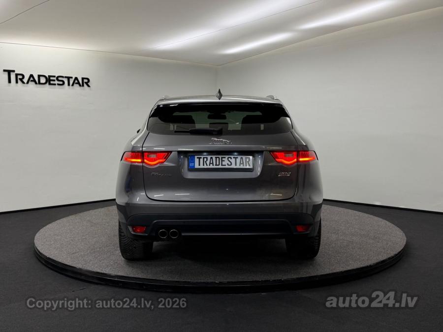 Grey Jaguar F-Pace 2016 in Parnu, with an engine capacity of 2.00 L and mileage of 151 thousand km for 15990 €, photo 7 on AUTOMOTO.COM.LV