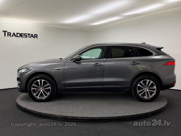 Grey Jaguar F-Pace 2016 in Parnu, with an engine capacity of 2.00 L and mileage of 151 thousand km for 15990 €, photo 8 on AUTOMOTO.COM.LV