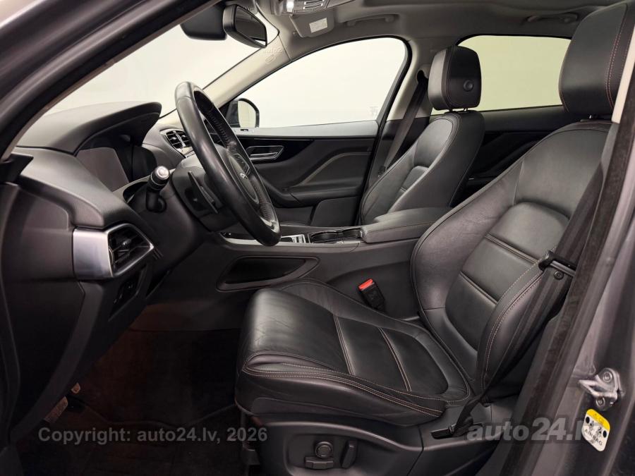 Grey Jaguar F-Pace 2016 in Parnu, with an engine capacity of 2.00 L and mileage of 151 thousand km for 15990 €, photo 13 on AUTOMOTO.COM.LV