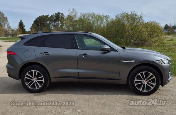 Pelēks Jaguar F-Pace 2017 Tallina, ar dzinēja tilpumu 2.00 L un nobraukumu 131 tūkst. km par 15990 €, foto 6 vietnē AUTOMOTO.COM.LV