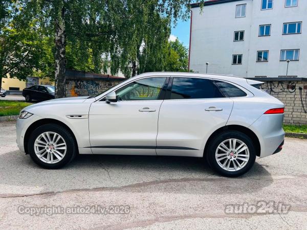 Grey Jaguar F-Pace 2017 in Tallinn, with an engine capacity of 3.00 L and mileage of 135 thousand km for 12500 €, photo 6 on AUTOMOTO.COM.LV