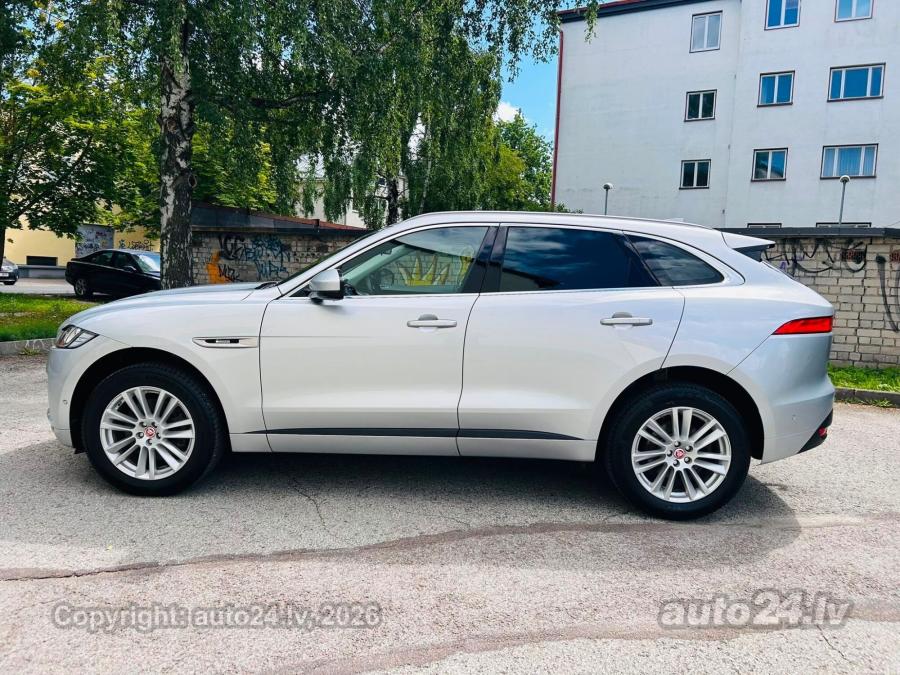 Pelēks Jaguar F-Pace 2017 Tallina, ar dzinēja tilpumu 3.00 L un nobraukumu 135 tūkst. km par 12500 €, foto 7 vietnē AUTOMOTO.COM.LV