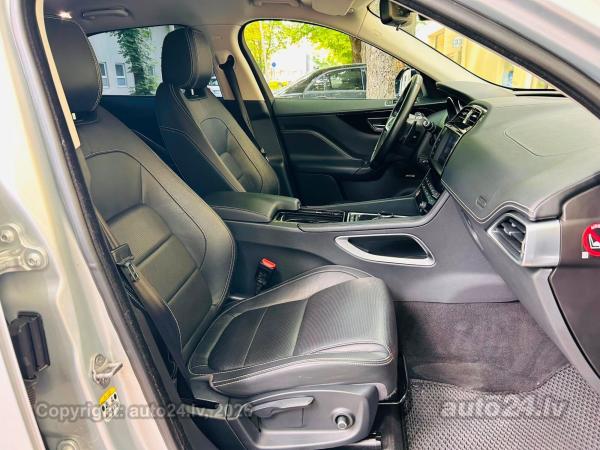 Grey Jaguar F-Pace 2017 in Tallinn, with an engine capacity of 3.00 L and mileage of 135 thousand km for 12500 €, photo 10 on AUTOMOTO.COM.LV