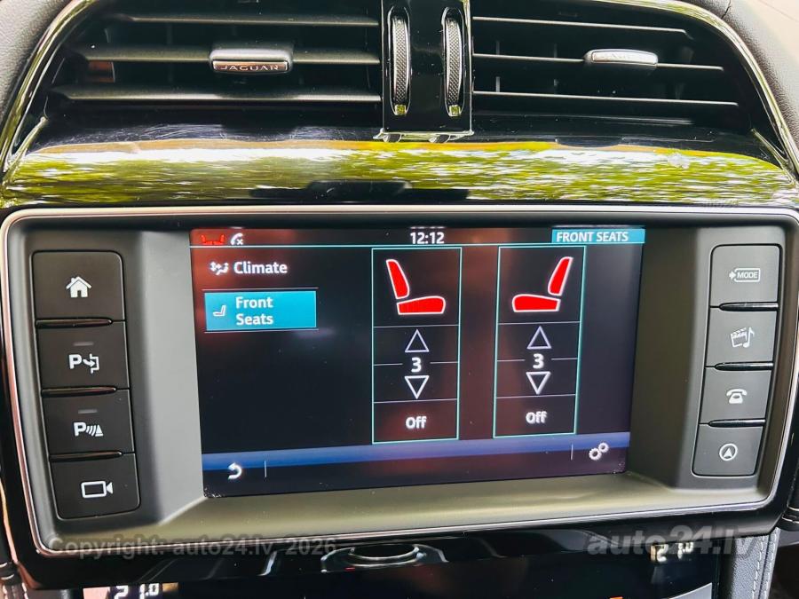 Pelēks Jaguar F-Pace 2017 Tallina, ar dzinēja tilpumu 3.00 L un nobraukumu 135 tūkst. km par 12500 €, foto 15 vietnē AUTOMOTO.COM.LV