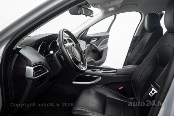 Grey Jaguar F-Pace 2017 in Tallinn, with an engine capacity of 3.00 L and mileage of 129 thousand km for 15999 €, photo 8 on AUTOMOTO.COM.LV