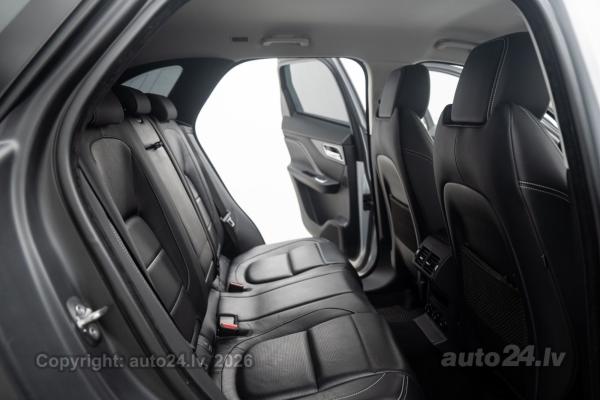Grey Jaguar F-Pace 2017 in Tallinn, with an engine capacity of 3.00 L and mileage of 129 thousand km for 15999 €, photo 10 on AUTOMOTO.COM.LV