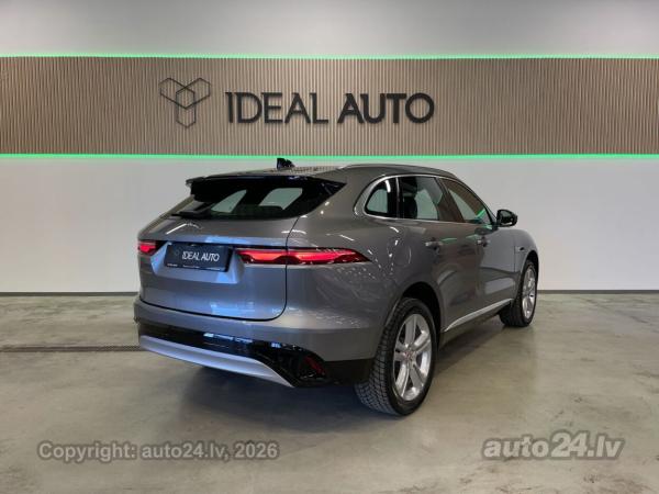 Pelēks Jaguar F-Pace 2022 Tallina, ar dzinēja tilpumu 2.00 L un nobraukumu 12 tūkst. km par 39990 €, foto 4 vietnē AUTOMOTO.COM.LV