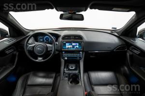 Sarkans Jaguar F-Pace 2016 Rīga, ar dzinēja tilpumu 2.00 L un nobraukumu 83 tūkst. km par 26000 €, foto 4 vietnē AUTOMOTO.COM.LV