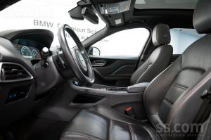 Sarkans Jaguar F-Pace 2016 Rīga, ar dzinēja tilpumu 2.00 L un nobraukumu 83 tūkst. km par 26000 €, foto 6 vietnē AUTOMOTO.COM.LV