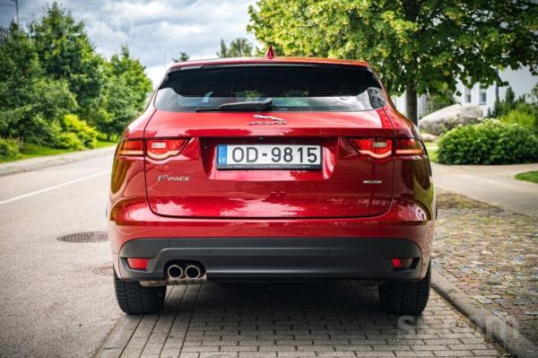 Sarkans Jaguar F-Pace 2016 Rīga, ar dzinēja tilpumu 2.00 L un nobraukumu 0 tūkst. km par 14990 €, foto 5 vietnē AUTOMOTO.COM.LV