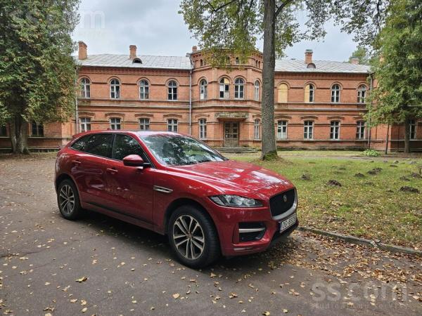 Sarkans Jaguar F-Pace 2016 Daugavpils, ar dzinēja tilpumu 2.00 L un nobraukumu 171 tūkst. km par 15500 €, foto 6 vietnē AUTOMOTO.COM.LV