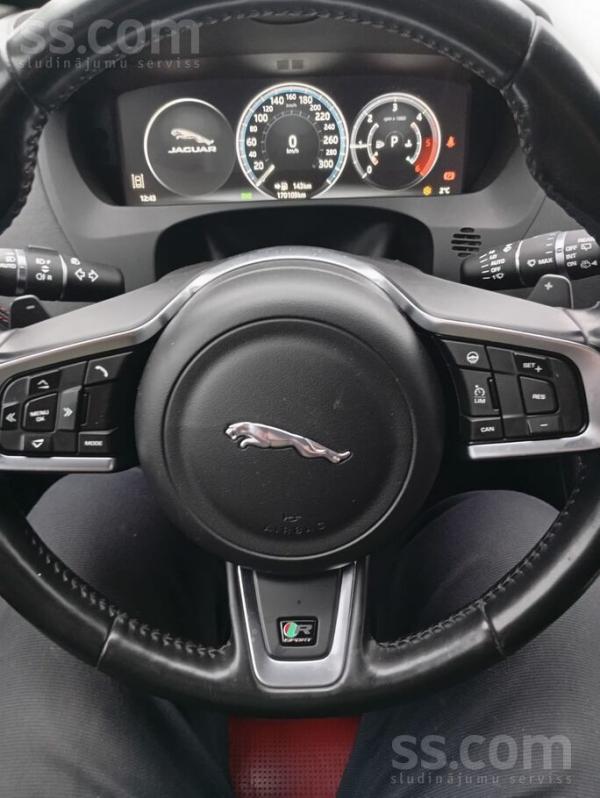 Sarkans Jaguar F-Pace 2016 Daugavpils, ar dzinēja tilpumu 2.00 L un nobraukumu 171 tūkst. km par 15500 €, foto 7 vietnē AUTOMOTO.COM.LV
