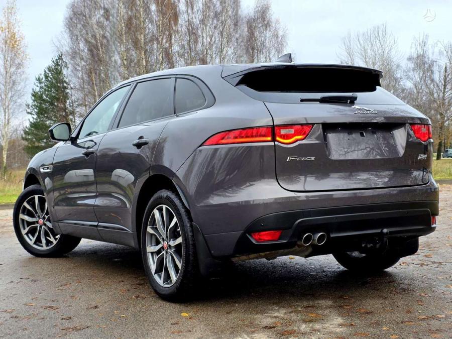 Sarkans Jaguar F-Pace 2016 Tauragė, ar dzinēja tilpumu 2.00 L un nobraukumu 185 tūkst. km par 8999 €, foto 7 vietnē AUTOMOTO.COM.LV