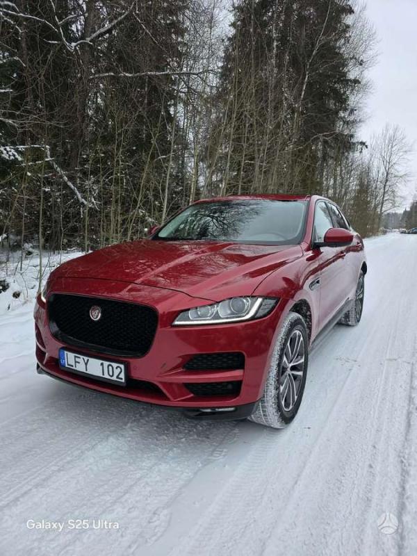 Red Jaguar F-Pace 2016 in Mazeikiai, with an engine capacity of 2.00 L and mileage of 134 thousand km for 9000 €, photo 1 on AUTOMOTO.COM.LV