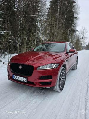 Sarkans Jaguar F-Pace 2016 Mažeikiai, ar dzinēja tilpumu 2.00 L un nobraukumu 134 tūkst. km par 9000 €, foto  vietnē AUTOMOTO.COM.LV