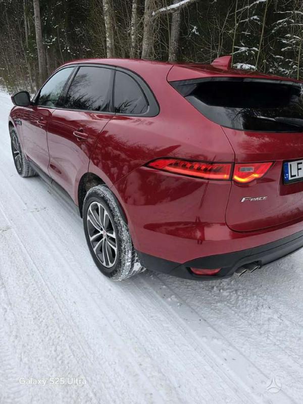 Red Jaguar F-Pace 2016 in Mazeikiai, with an engine capacity of 2.00 L and mileage of 134 thousand km for 9000 €, photo 6 on AUTOMOTO.COM.LV