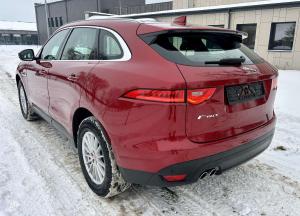Red Jaguar F-Pace 2016 in Taurage, with an engine capacity of 2.00 L and mileage of 89 thousand km for 12800 €, photo 2 on AUTOMOTO.COM.LV