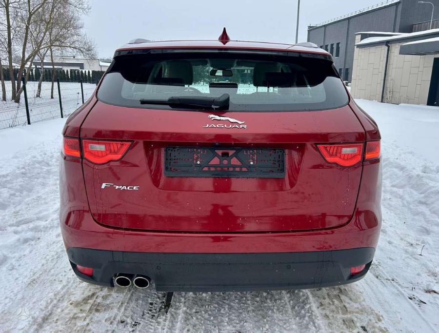 Red Jaguar F-Pace 2016 in Taurage, with an engine capacity of 2.00 L and mileage of 89 thousand km for 12800 €, photo 3 on AUTOMOTO.COM.LV