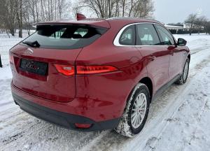 Red Jaguar F-Pace 2016 in Taurage, with an engine capacity of 2.00 L and mileage of 89 thousand km for 12800 €, photo 4 on AUTOMOTO.COM.LV