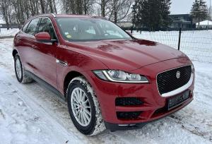 Red Jaguar F-Pace 2016 in Taurage, with an engine capacity of 2.00 L and mileage of 89 thousand km for 12800 €, photo 5 on AUTOMOTO.COM.LV