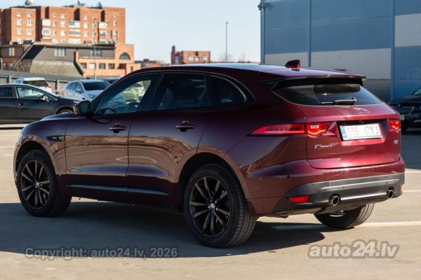 Red Jaguar F-Pace 2016 in Narva, with an engine capacity of 3.00 L and mileage of 125 thousand km for 25000 €, photo 9 on AUTOMOTO.COM.LV