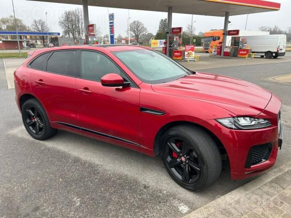Red Jaguar F-Pace 2016 in Riga, with an engine capacity of 3.00 L and mileage of 217 thousand km for 15900 €, photo 3 on AUTOMOTO.COM.LV