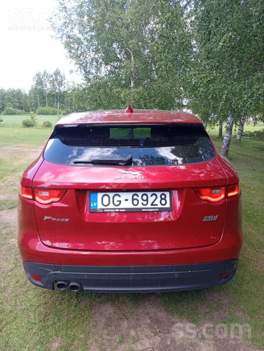 Sarkans Jaguar F-Pace 2016 Daugavpils, ar dzinēja tilpumu 2.00 L un nobraukumu 171 tūkst. km par 13700 €, foto 7 vietnē AUTOMOTO.COM.LV