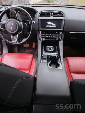 Sarkans Jaguar F-Pace 2016 Daugavpils, ar dzinēja tilpumu 2.00 L un nobraukumu 171 tūkst. km par 13700 €, foto 12 vietnē AUTOMOTO.COM.LV