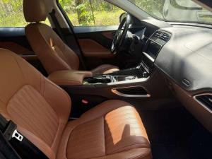 Red Jaguar F-Pace 2016 in Visaginas, with an engine capacity of 2.00 L and mileage of 192 thousand km for 13999 €, photo 15 on AUTOMOTO.COM.LV