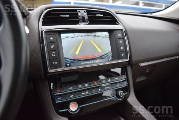 Red Jaguar F-Pace 2017 in Riga, with an engine capacity of 2.00 L and mileage of 106 thousand km for 14500 €, photo 6 on AUTOMOTO.COM.LV